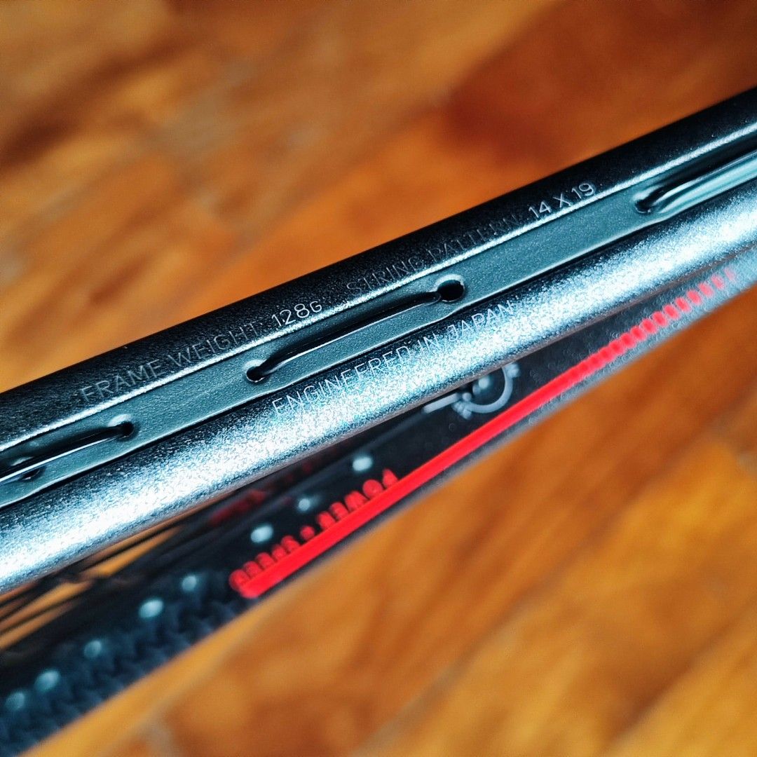 Dunlop Hyperfibre XT Revelation Pro Squash Racket, Sports Equipment ...