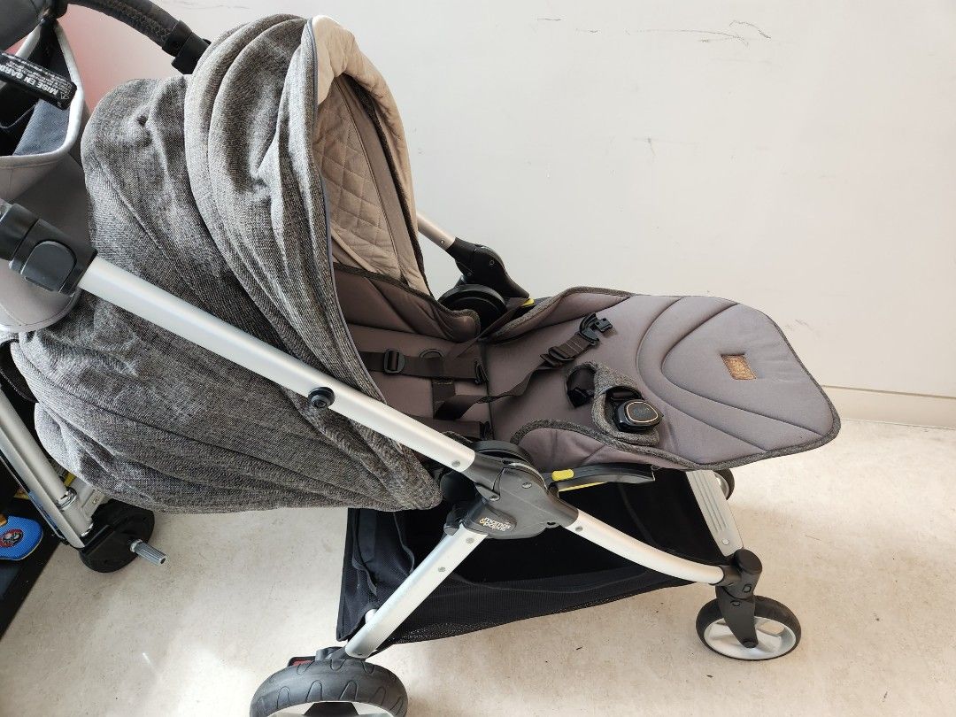 Easy fold and carry, sturdy stroller for as young as babies to toddlers ...