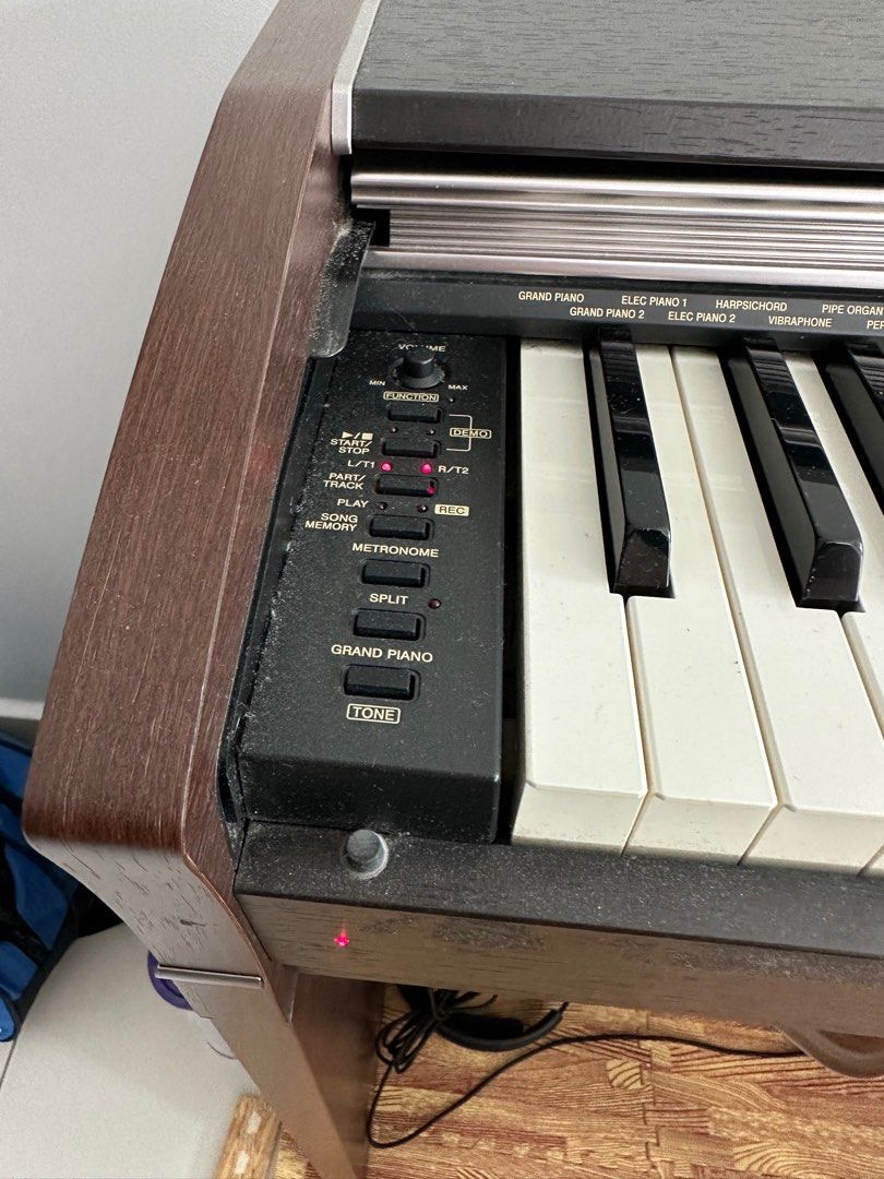 Electronic piano - Casio PX700, Hobbies & Toys, Music & Media, Musical ...