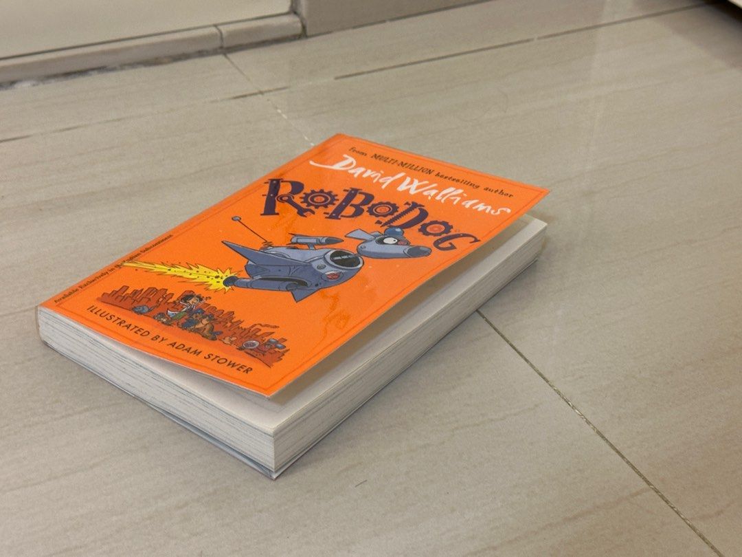Excellent Condition David Walliams Robodog, Hobbies & Toys, Books ...