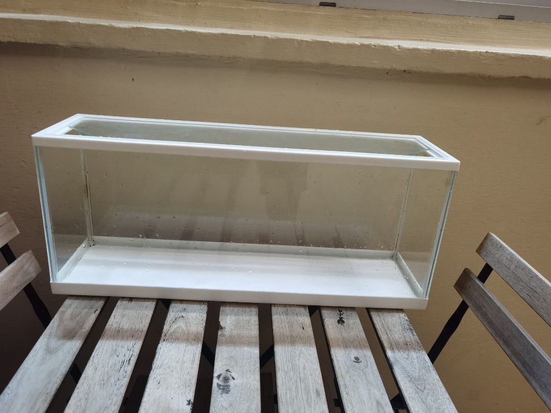 Gex 60cm slim long tank at Yishun, Pet Supplies, Homes & Other Pet Accessories on Carousell