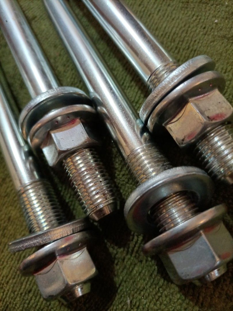 Hiace Original Genuine U bolt, Car Accessories, Accessories on Carousell