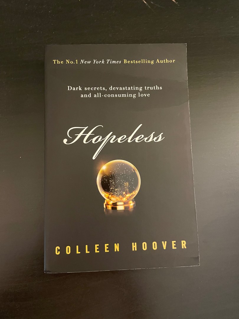 Hopeless Colleen Hoover English novel English book, Hobbies & Toys ...