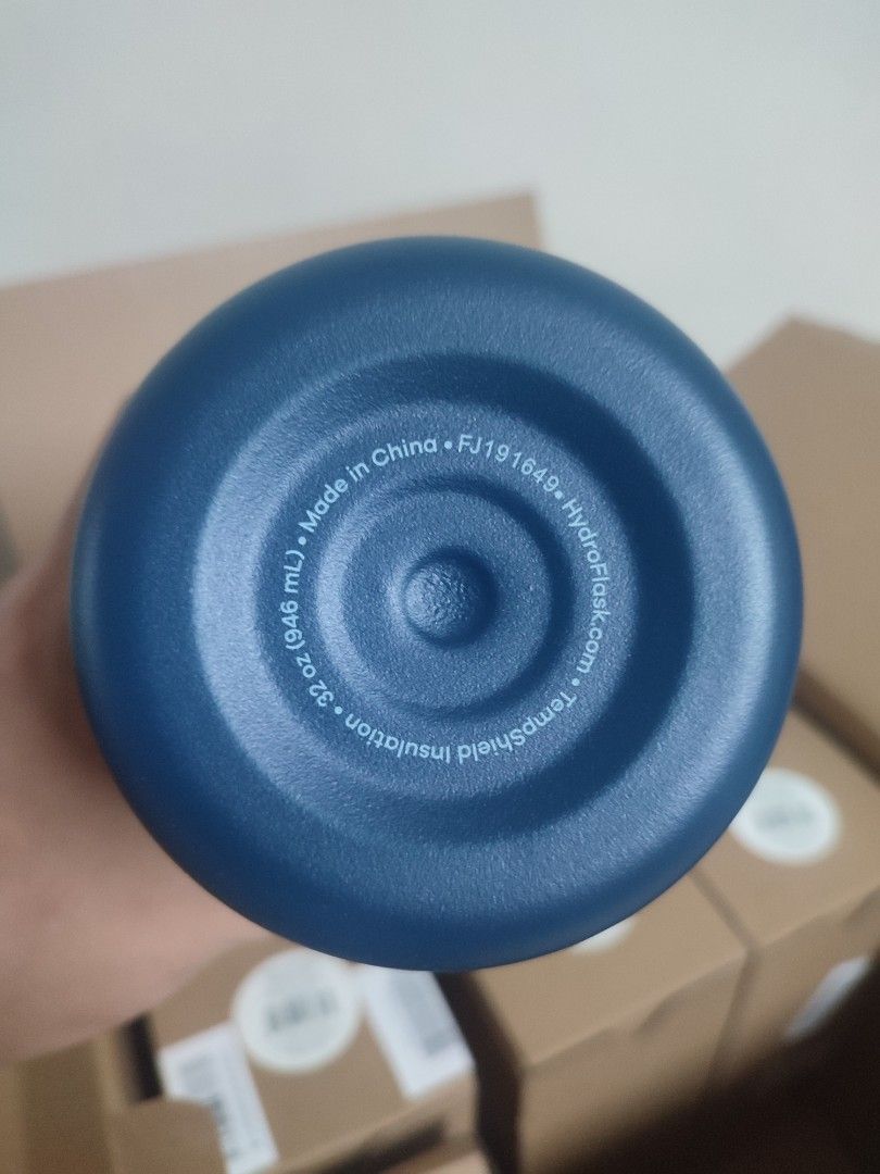 Hydroflash 32oz Indigo Blue Water Bottle (Free Mail), Furniture & Home ...