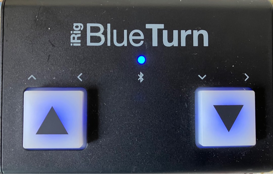 iRig BlueTurn Wireless Bluetooth Page Turner, Hobbies & Toys, Music ...