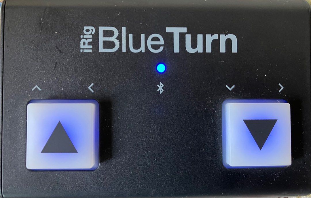 iRig BlueTurn Wireless Bluetooth Page Turner, Hobbies & Toys, Music ...