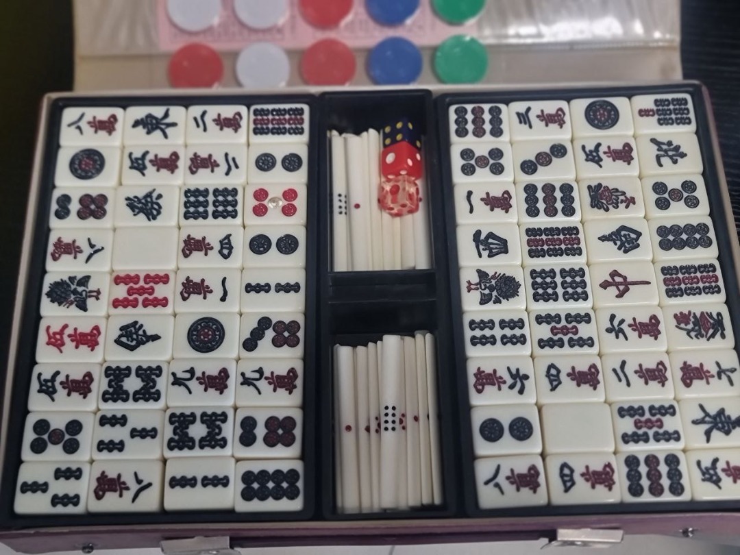 Japanese Mahjong Set, Hobbies & Toys, Toys & Games on Carousell