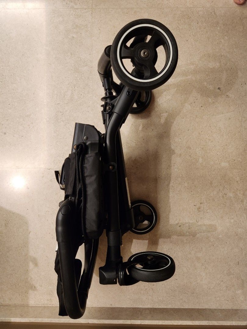 Jolly Strollers, Babies & Kids, Going Out, Strollers on Carousell