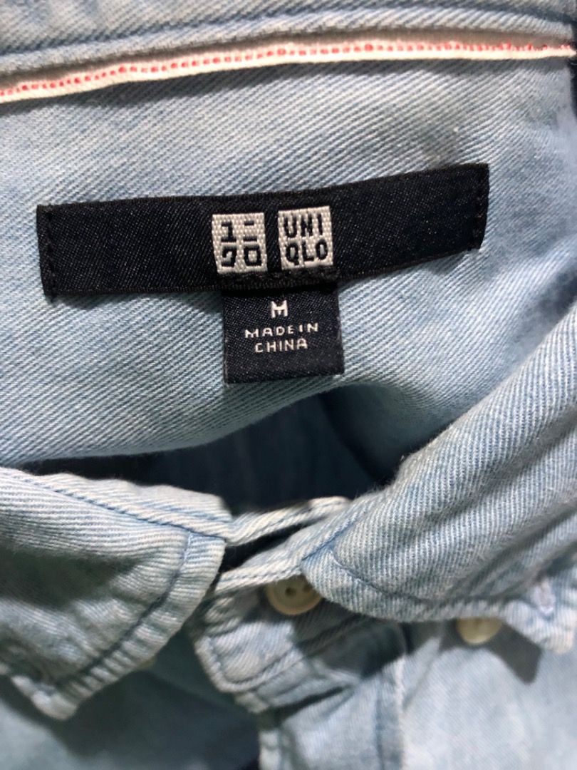 Kemeja Uniqlo original, Fesyen Pria, Pakaian , Atasan di Carousell