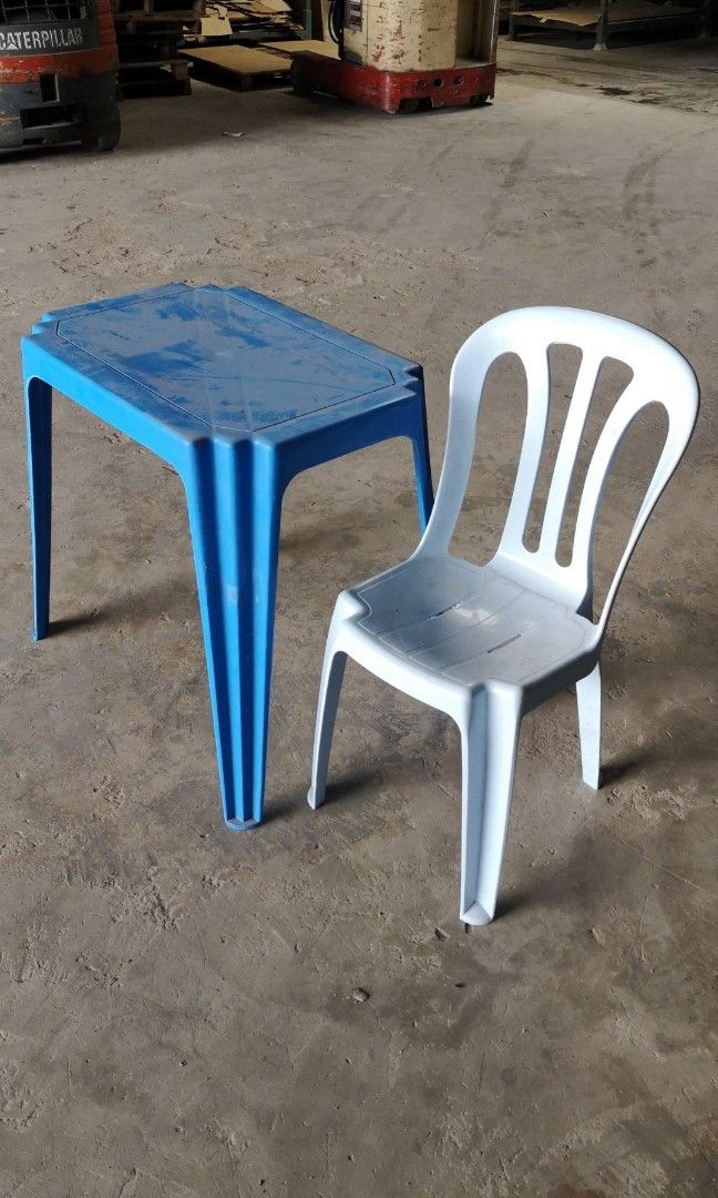 Kerusi Plastik 3V Plastic Chair, Furniture & Home Living, Furniture ...