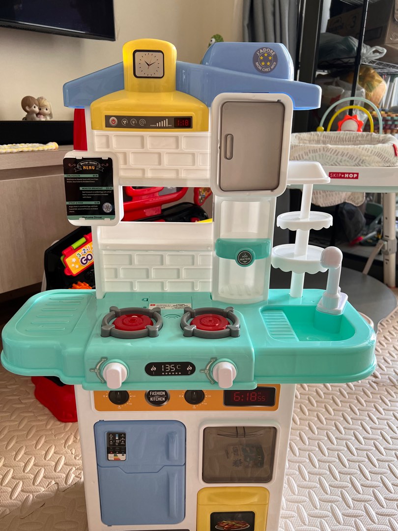 Kitchen toy r us, Hobbies & Toys, Toys & Games on Carousell