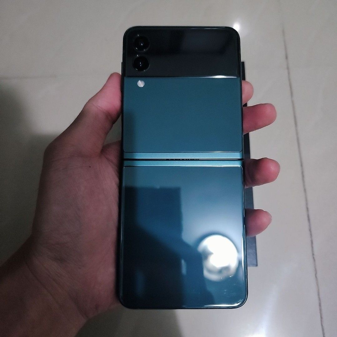 (LCD Green Line) LNIB Samsung Z Flip 3 (5G) 256Gb Green (Local Set ...