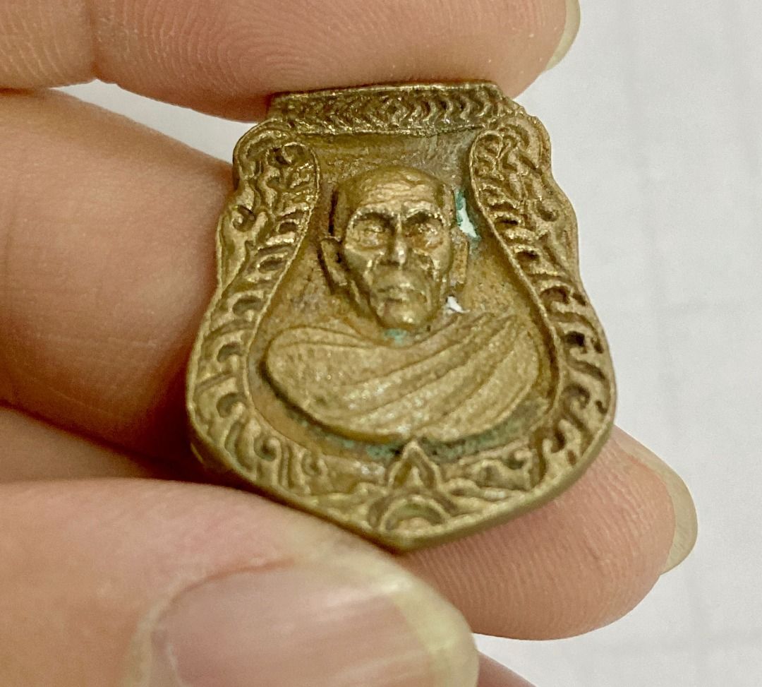 Lp Up Wat Thong Sai BE 2552, Hobbies & Toys, Memorabilia & Collectibles ...