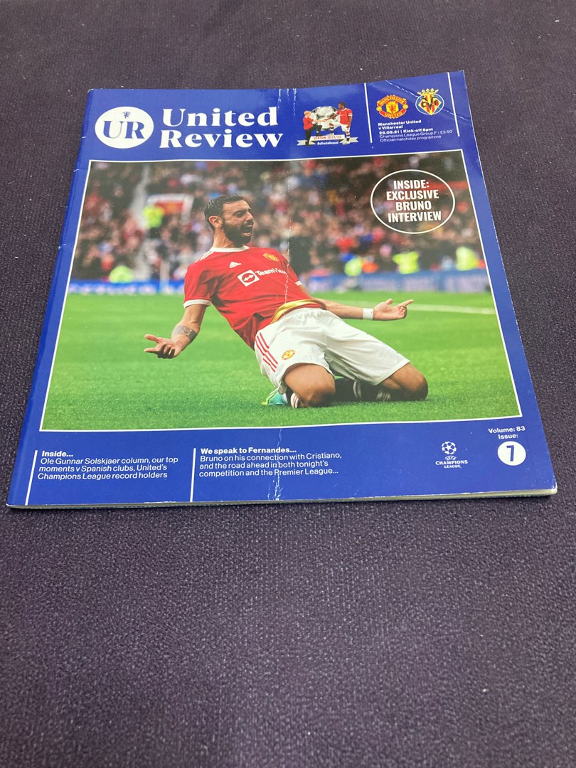 Manchester United Game day UNITED REVIEW programme, Hobbies & Toys ...