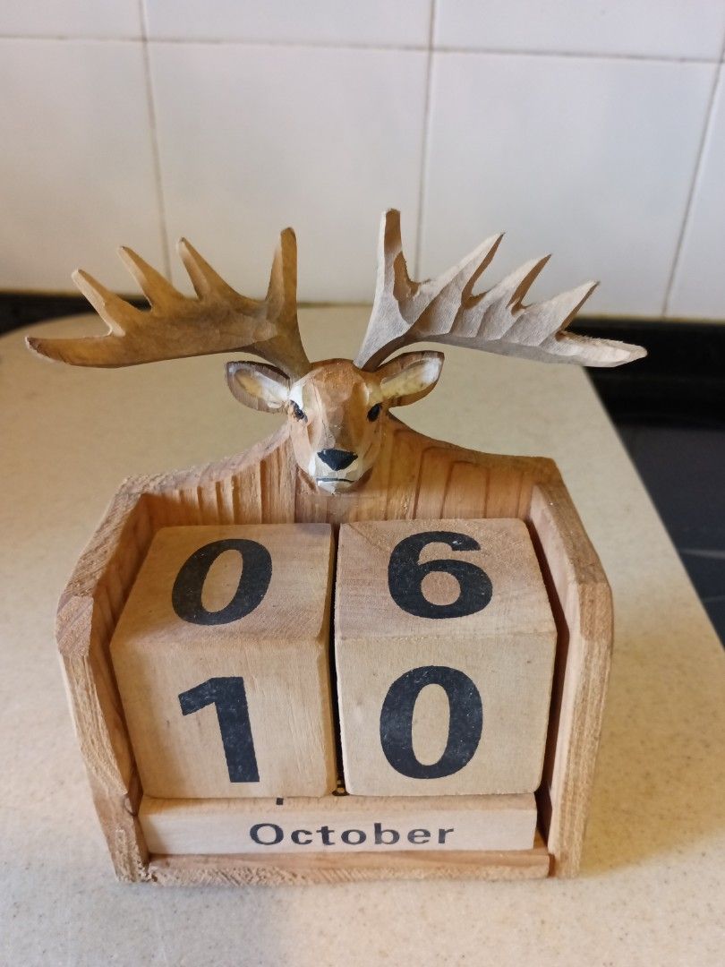 Manual Calendar, Furniture & Home Living, Home Decor, Other Home Decor ...