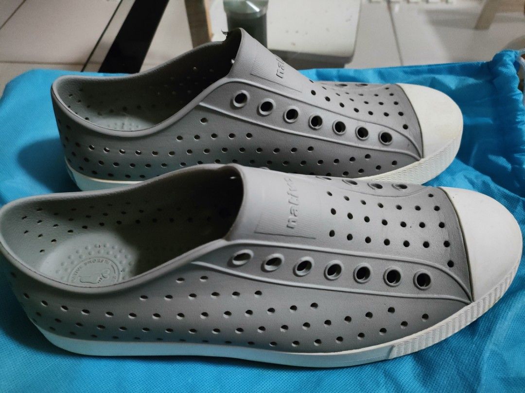 Native Shoes, Men's Fashion, Footwear, Casual Shoes on Carousell