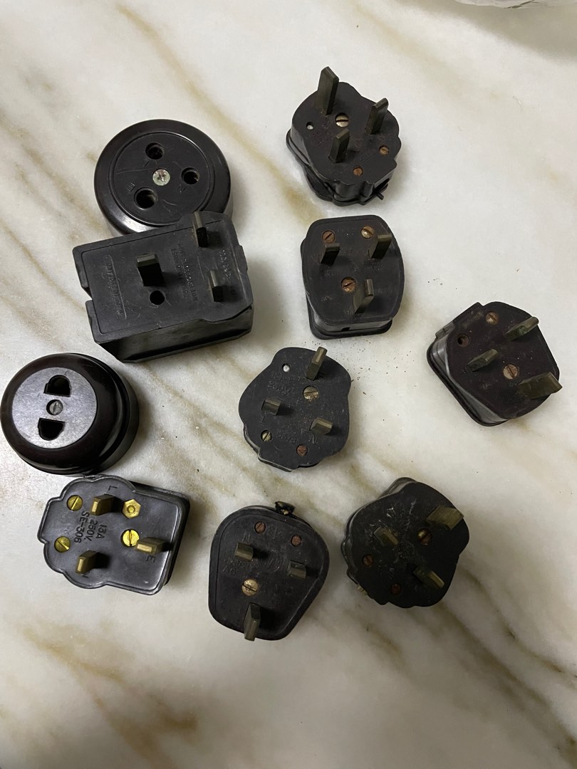 Old Bakelite Plugs & sockets, Hobbies & Toys, Memorabilia ...