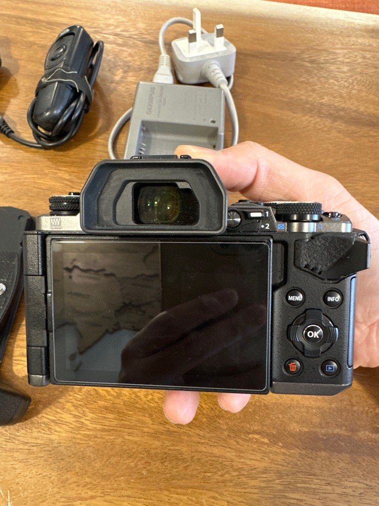 Olympus EM5 Mark II (Limited Titanium Edition), Photography, Cameras on ...