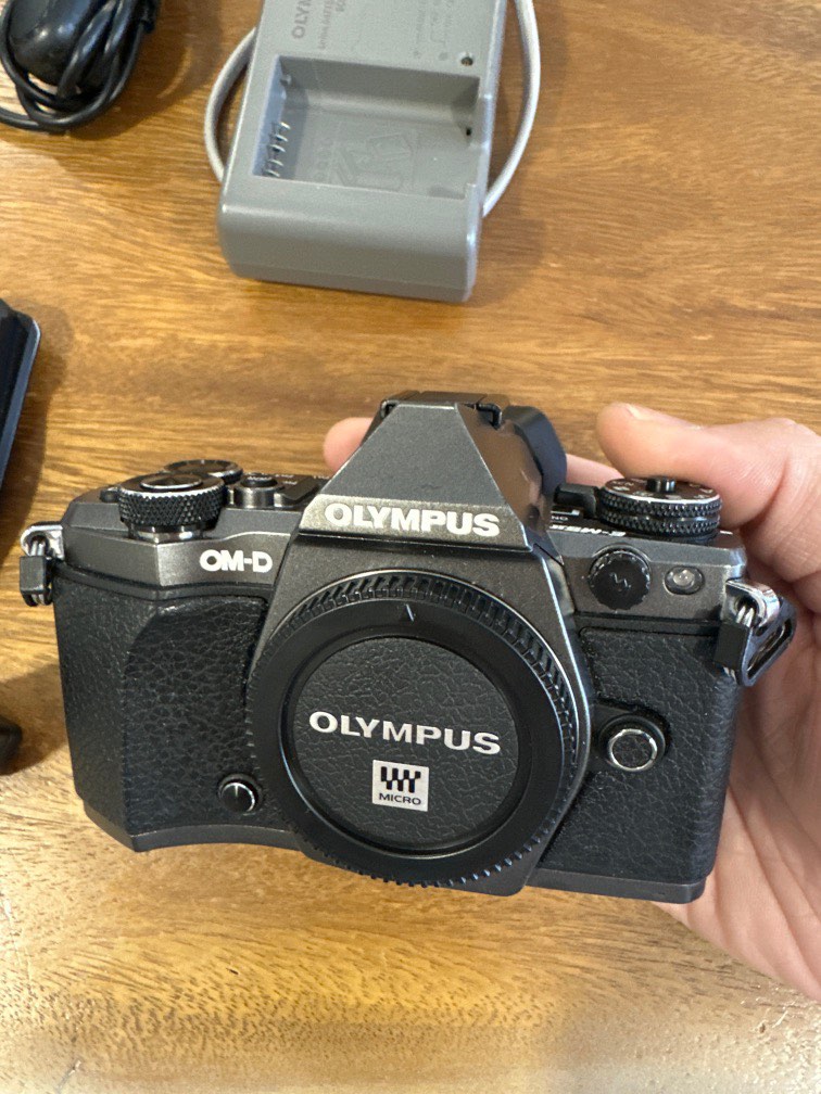 Olympus EM5 Mark II (Limited Titanium Edition), Photography, Cameras on Carousell