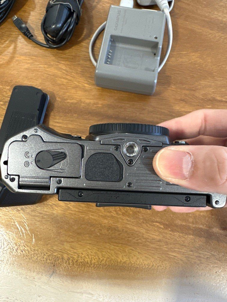 Olympus EM5 Mark II (Limited Titanium Edition), Photography, Cameras on ...