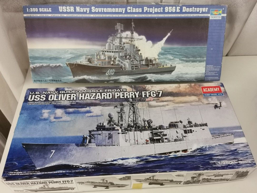 Out of production Ship model kits fast boat, missile boat, submarine ...
