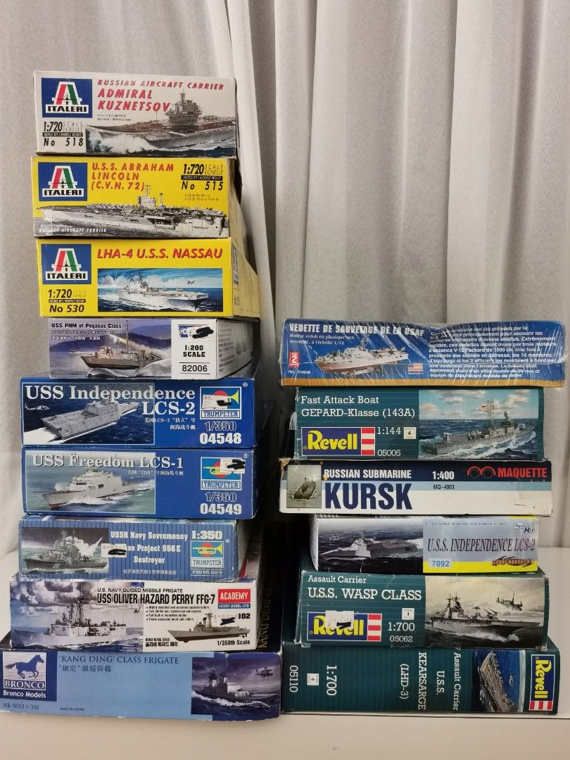 Out of production Ship model kits fast boat, missile boat, submarine ...