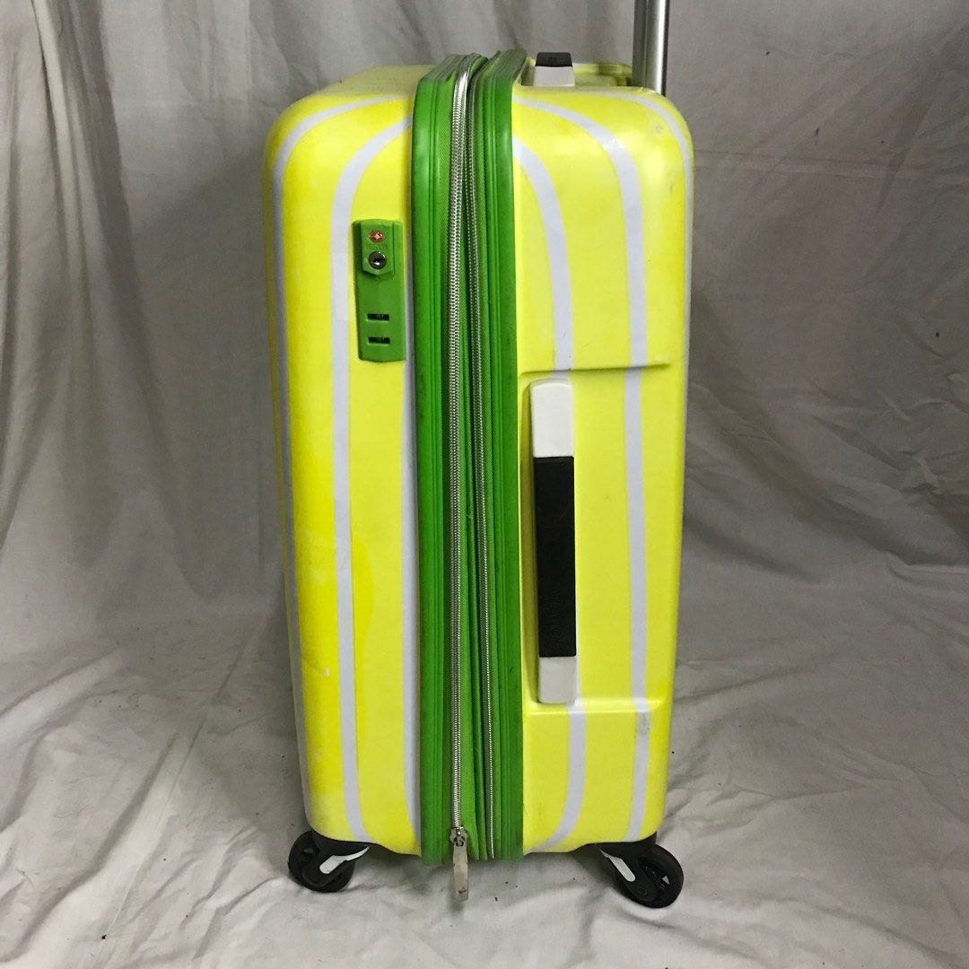 PANTONE BRAND YELLOW GREEN on Carousell