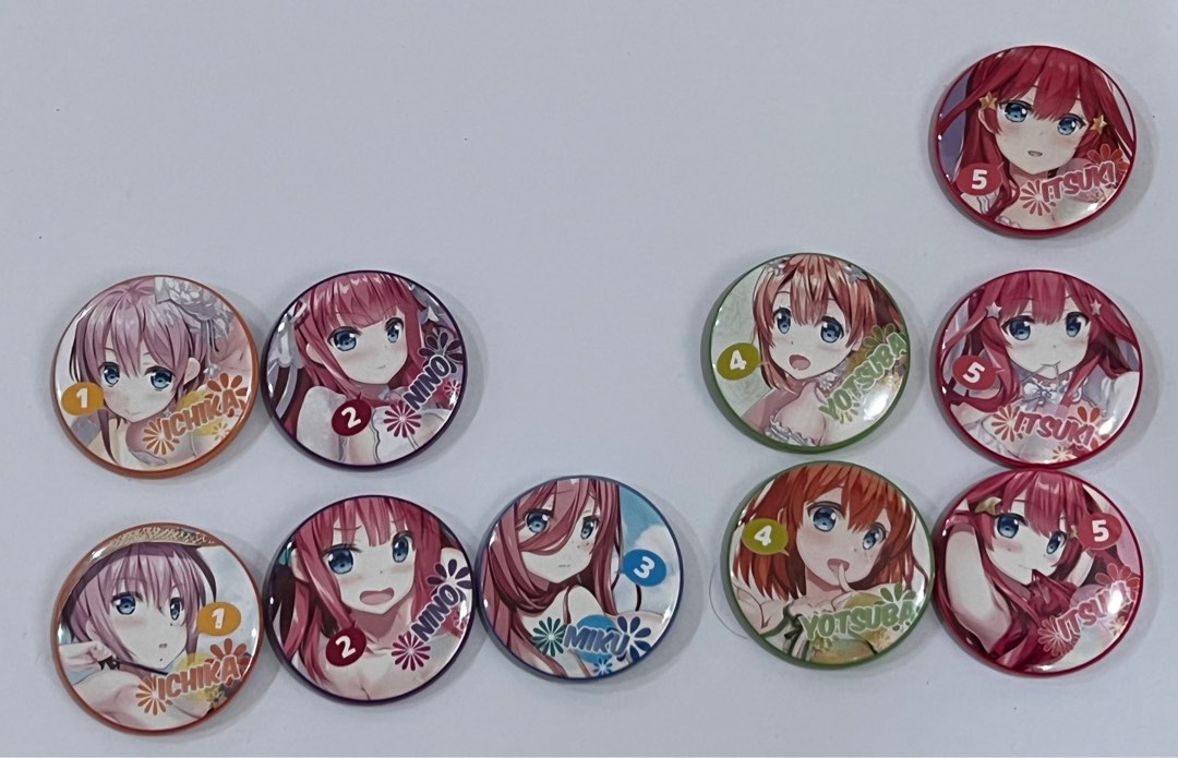 Quintessential Quintuplets Mini Can Badges, Hobbies & Toys, Memorabilia ...