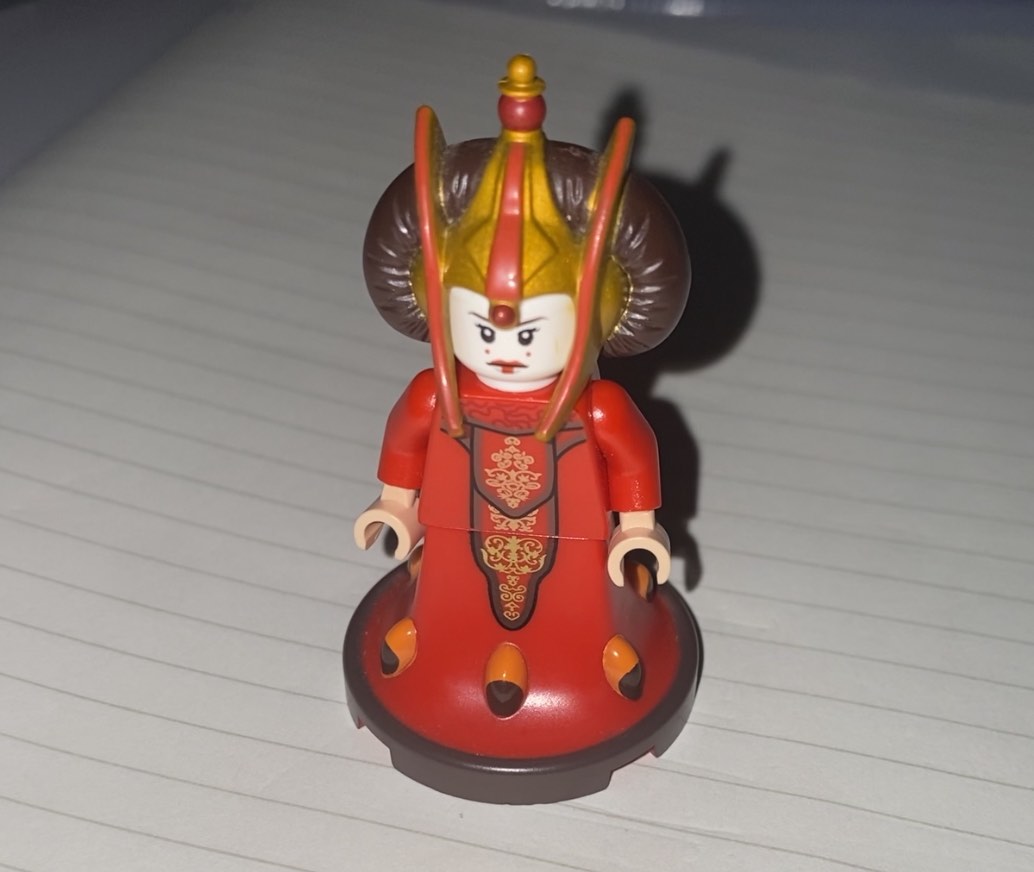 Rare lego star wars queen amidala minifig, Hobbies & Toys, Toys & Games ...