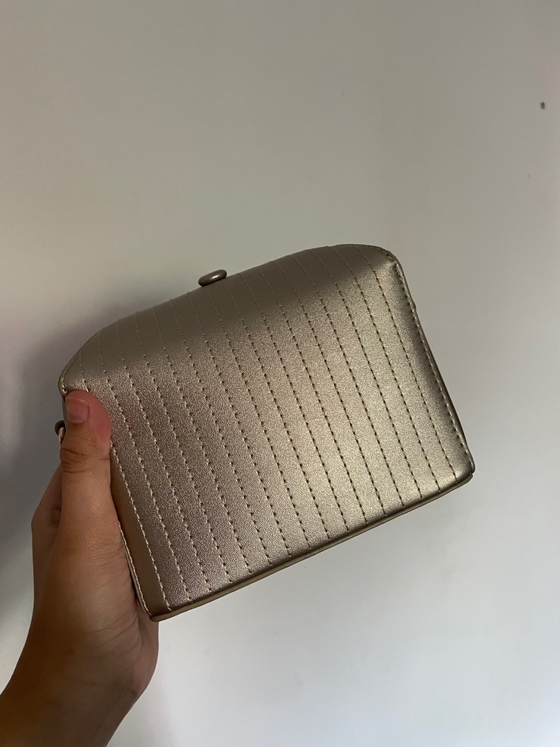 RIO BAG LIMITED EDITION ( RICO RINALDI), Women's Fashion, Bags ...