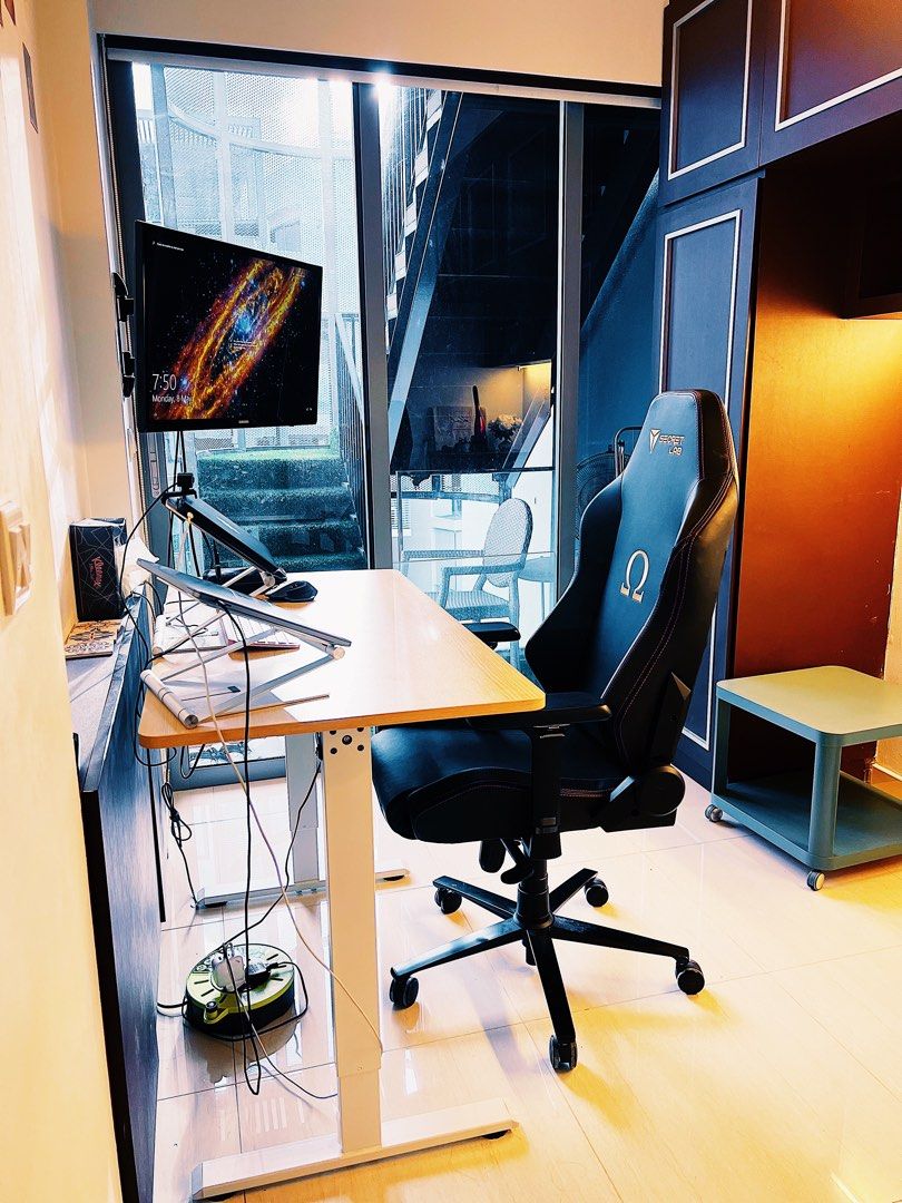 Secret Lab Gaming Chair, Furniture & Home Living, Furniture, Chairs on ...