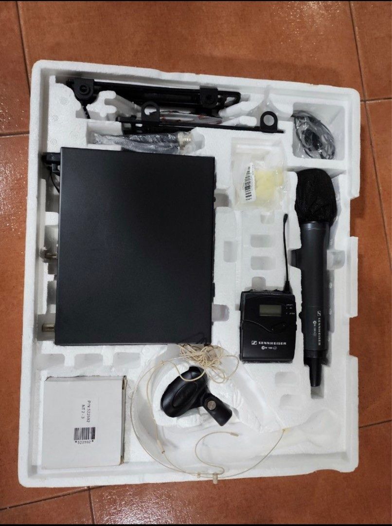 Sennheiser wireless mic ew100 G3 package, Audio, Microphones on Carousell
