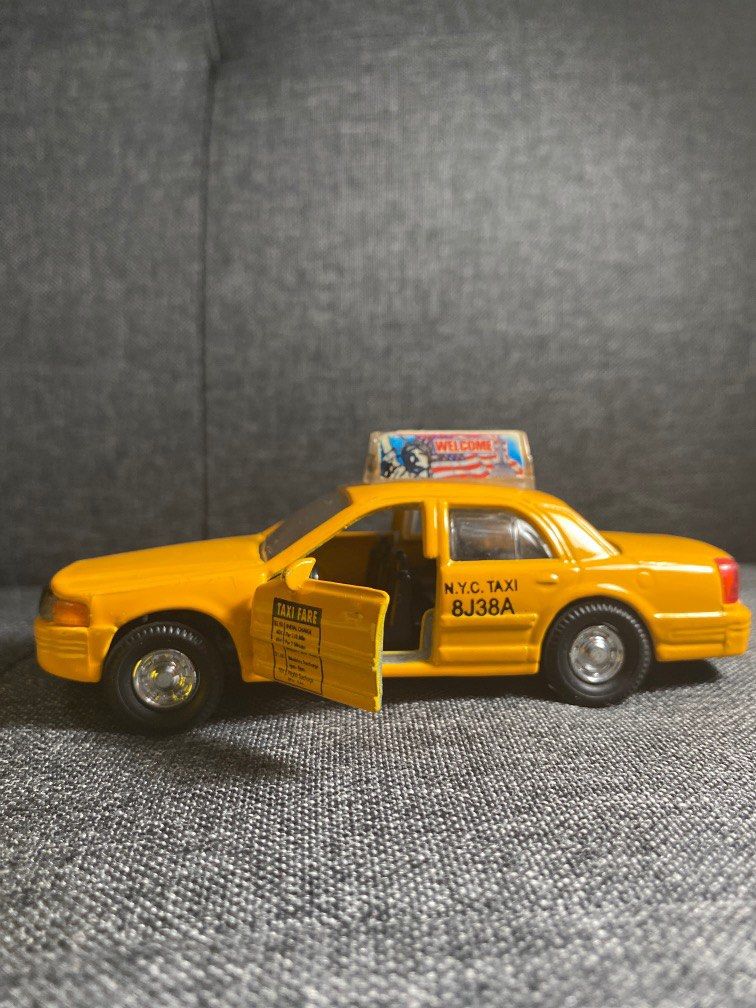SF Toys New York City Modern Yellow NYC Medallion Taxi Cab 1/43 O Scale ...