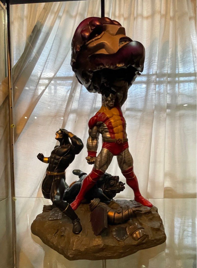 Sideshow X-Men vs Sentinel Diorama No. 1 - 3 (complete set), Hobbies ...