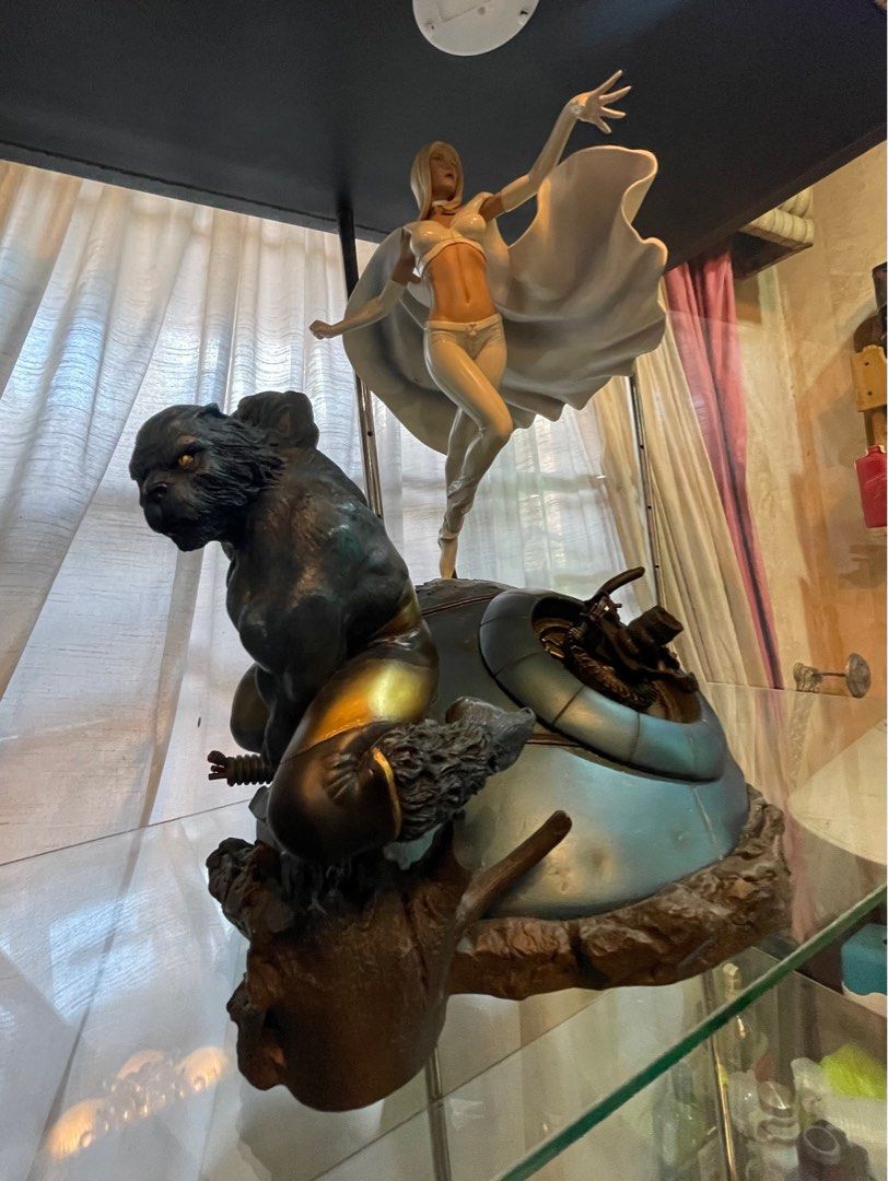 Sideshow X-Men vs Sentinel Diorama No. 1 - 3 (complete set), Hobbies ...