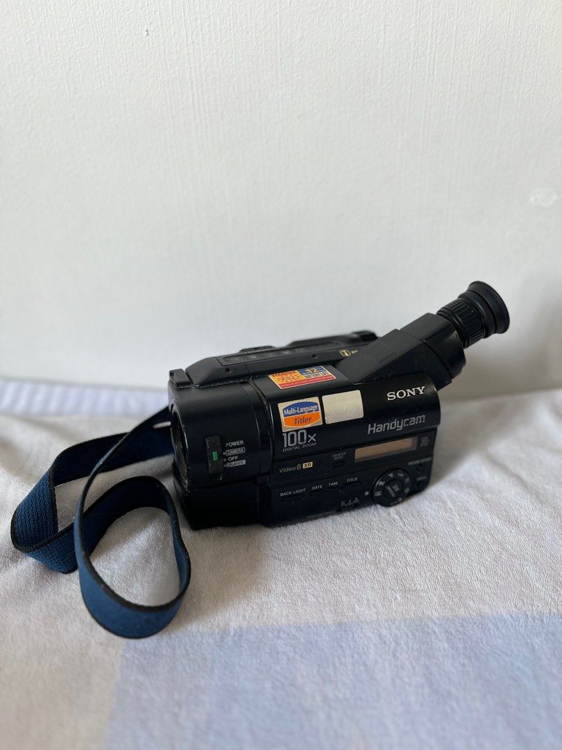 SONY Handycam Video 8 Model CCD-TR311, Photography, Video Cameras on ...