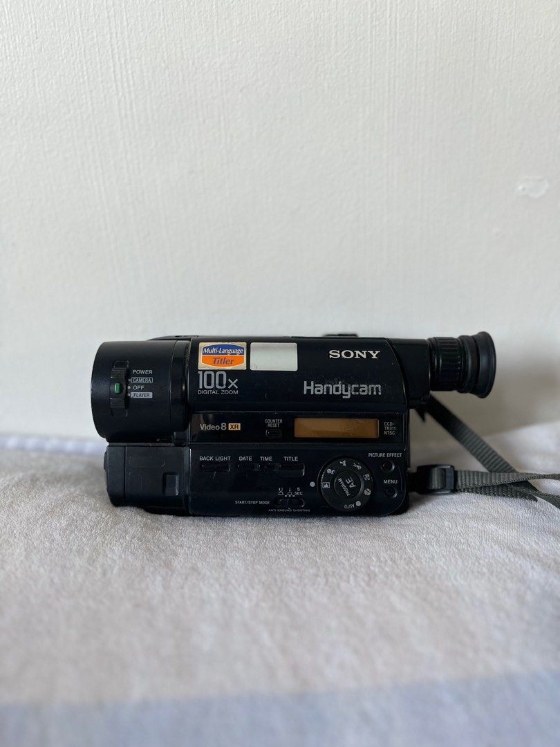 SONY Handycam Video 8 Model CCD-TR311, Photography, Video Cameras on ...