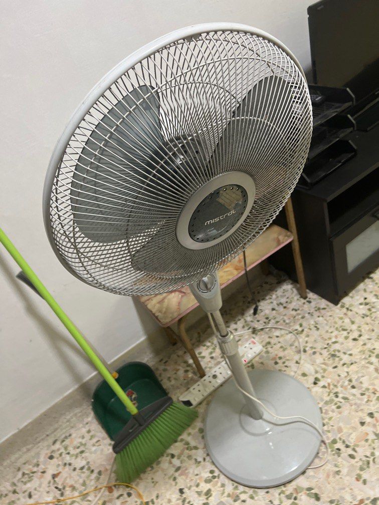 Standing fans, Furniture & Home Living, Lighting & Fans, Fans on Carousell