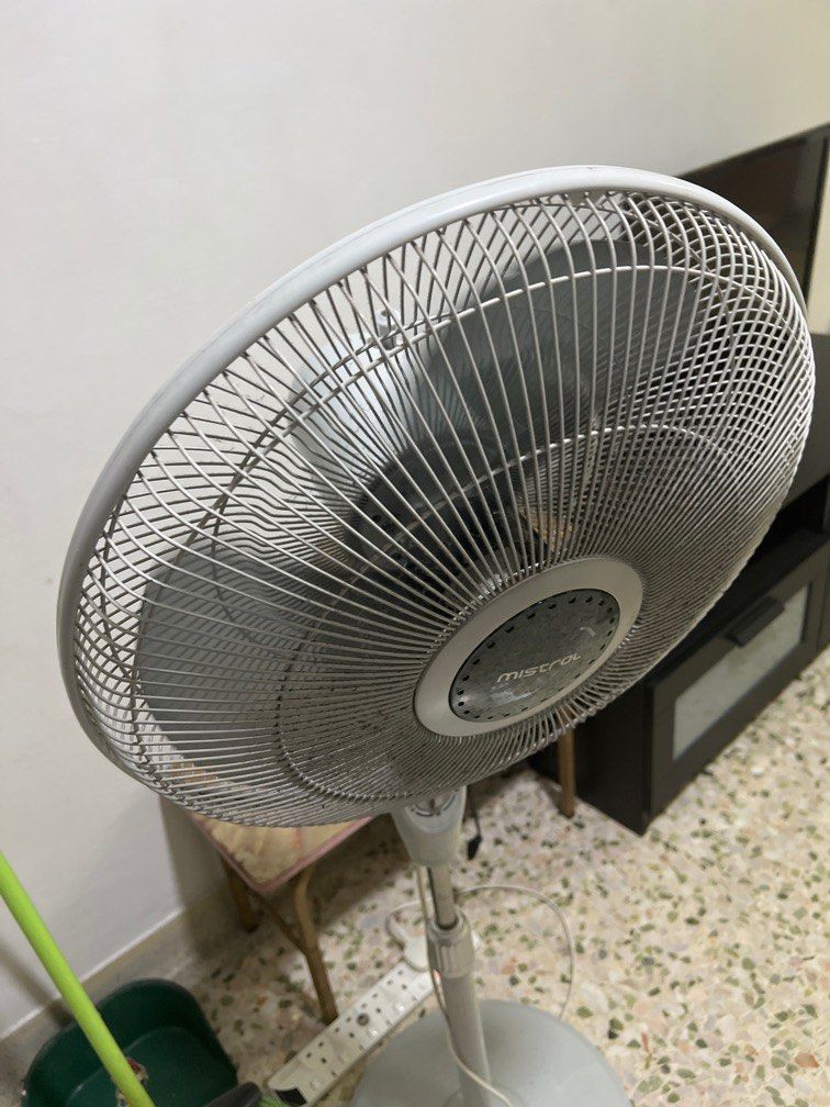 Standing fans, Furniture & Home Living, Lighting & Fans, Fans on Carousell