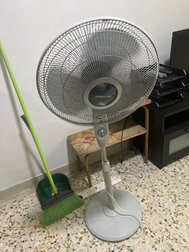 Standing fans, Furniture & Home Living, Lighting & Fans, Fans on Carousell