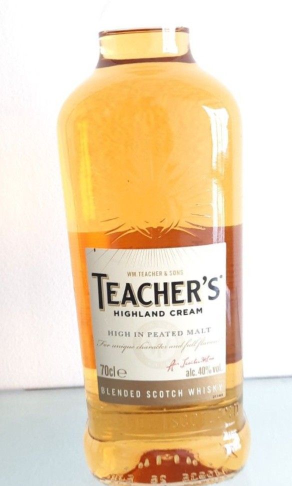 Teacher highlander 700ml, Food & Drinks, Alcoholic Beverages on Carousell