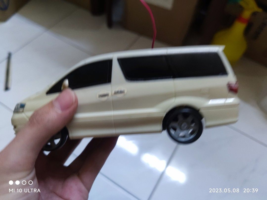 Toyota alphard remote control car vellfire mpv tomy, Hobbies & Toys ...