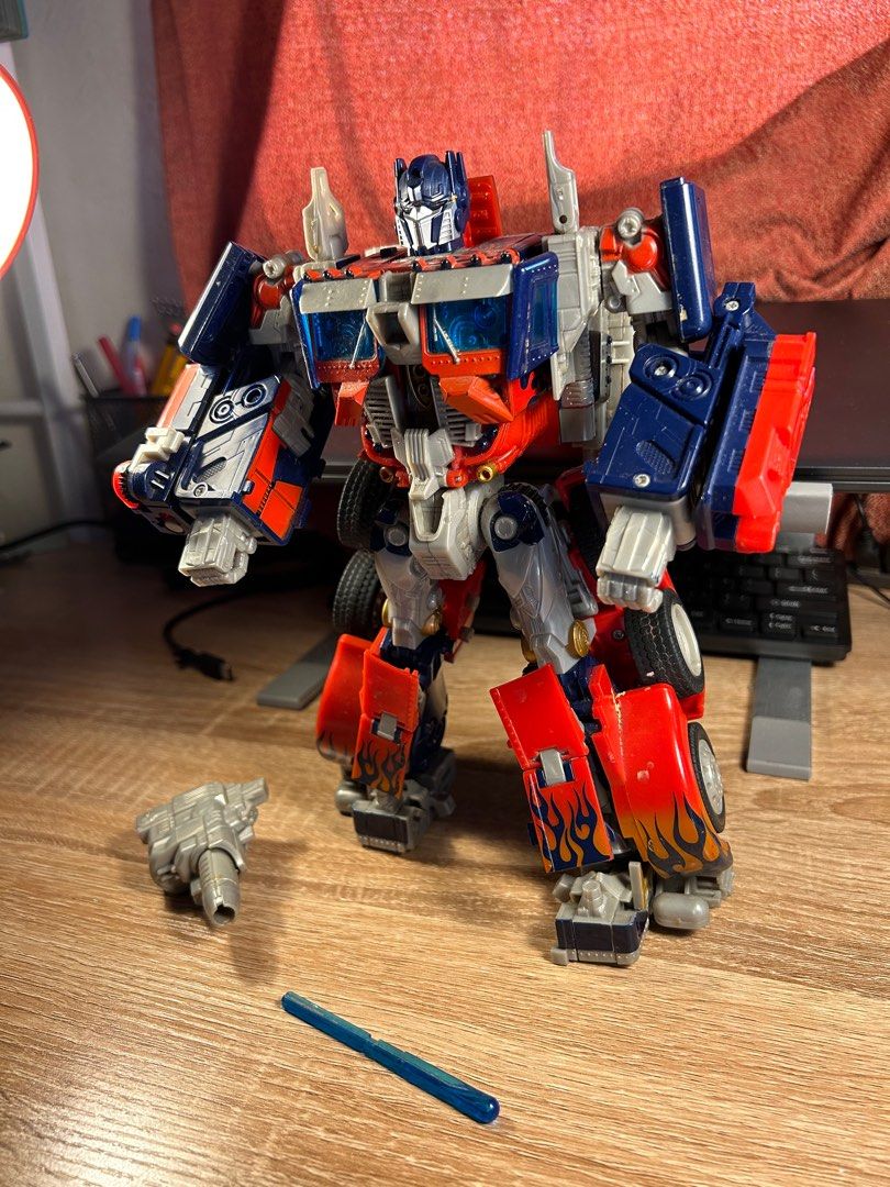 Transformers Optimus Prime (Leader class) on Carousell