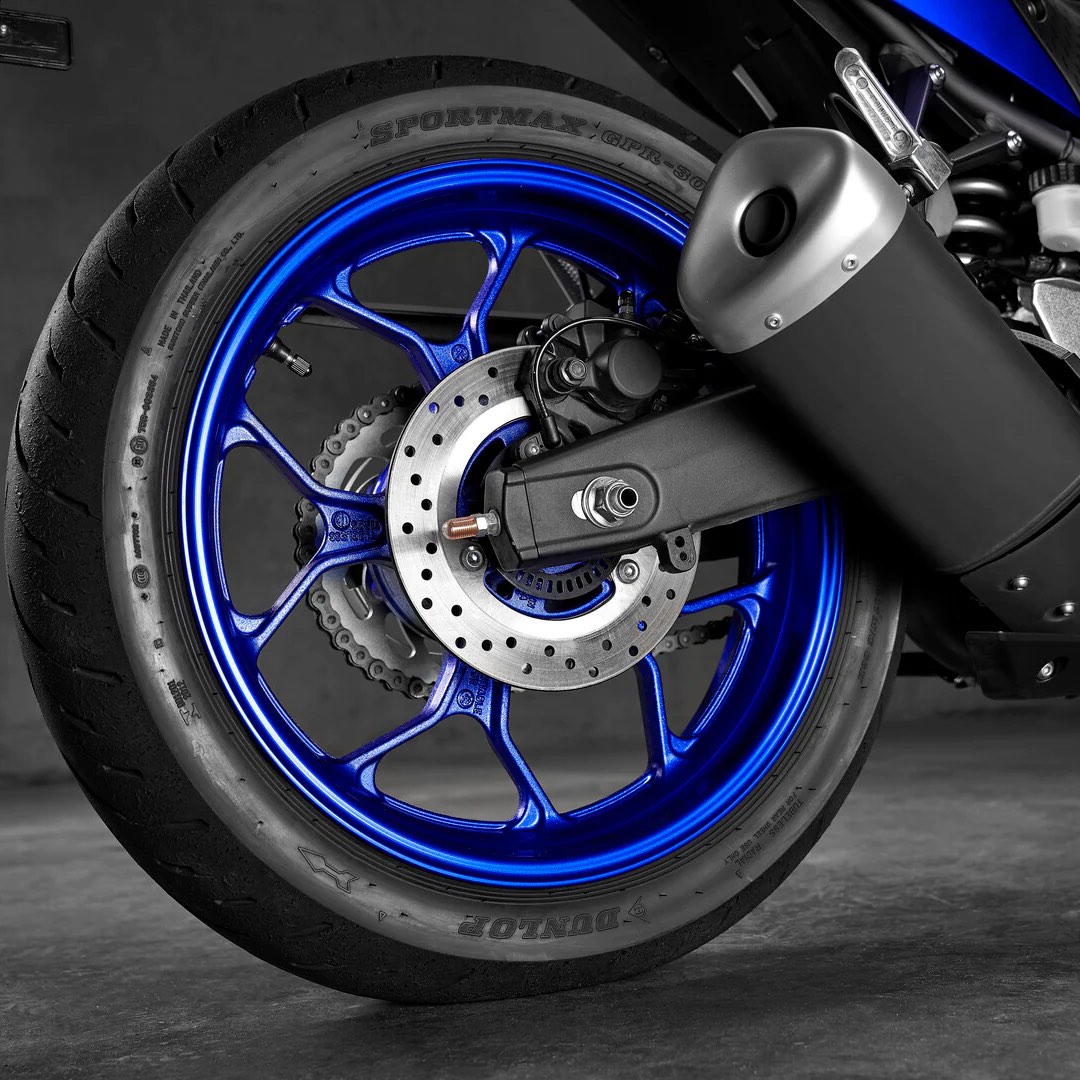 Yamaha YZF R3 Racing Blue Stock Rims, Motorcycles, Motorcycle ...