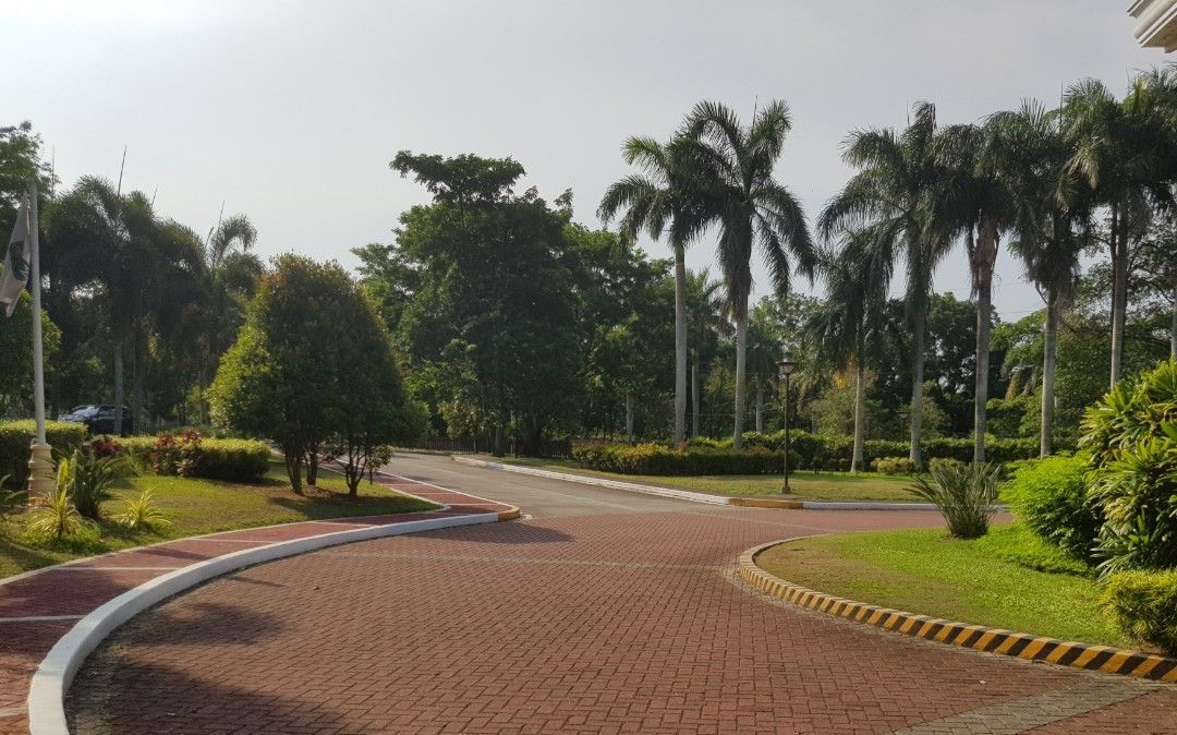 331 Sqm Lot for Sale Morningfields Nuvali Calamba Sta Rosa Laguna near ...