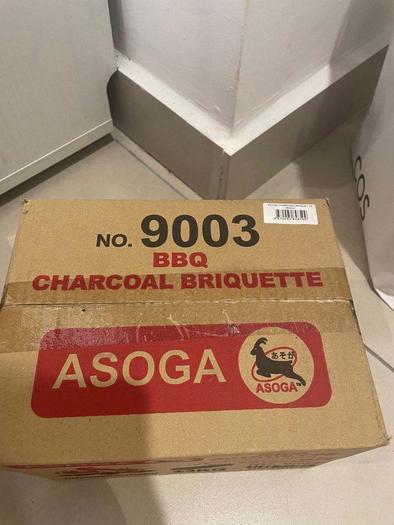 Barbeque grill + charcol, TV & Home Appliances, Kitchen Appliances, BBQ ...