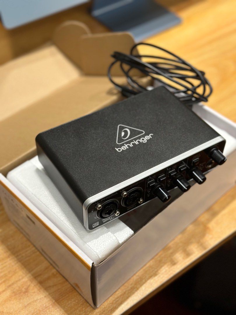 Behringer U-PHORIA UMC202HD (With box and instruction book - Like new ...