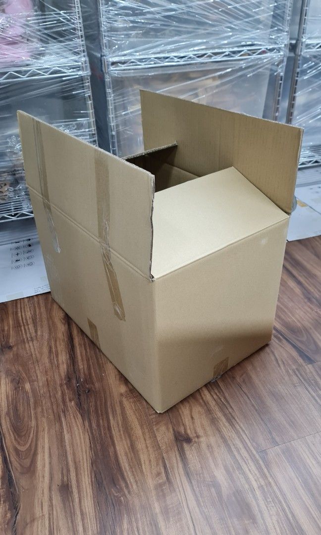 Carton Box for moving/shifting (Used once. Relatively clean as per ...