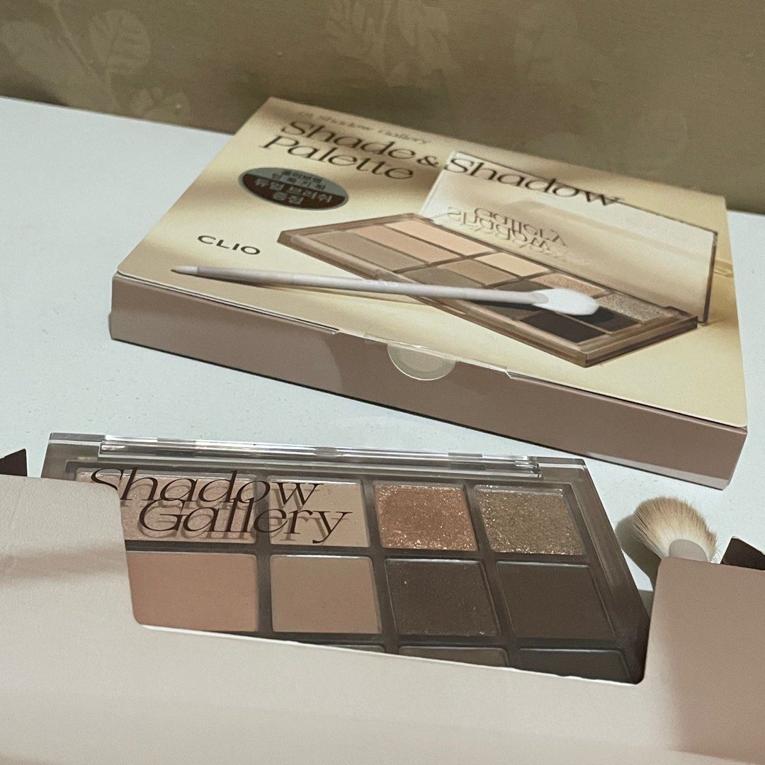 Clio Shade & Shadow Pallete Set in Shadow Gallery (brush included) on ...