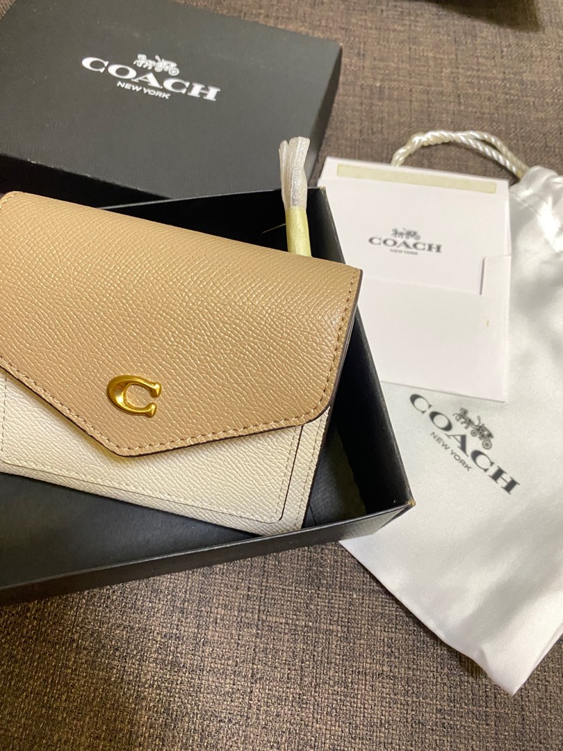 Coach Wallet, Women's Fashion, Bags & Wallets, Wallets & Card Holders ...